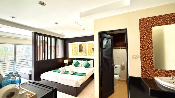 Thai Classic House Family Room - Patong Beach