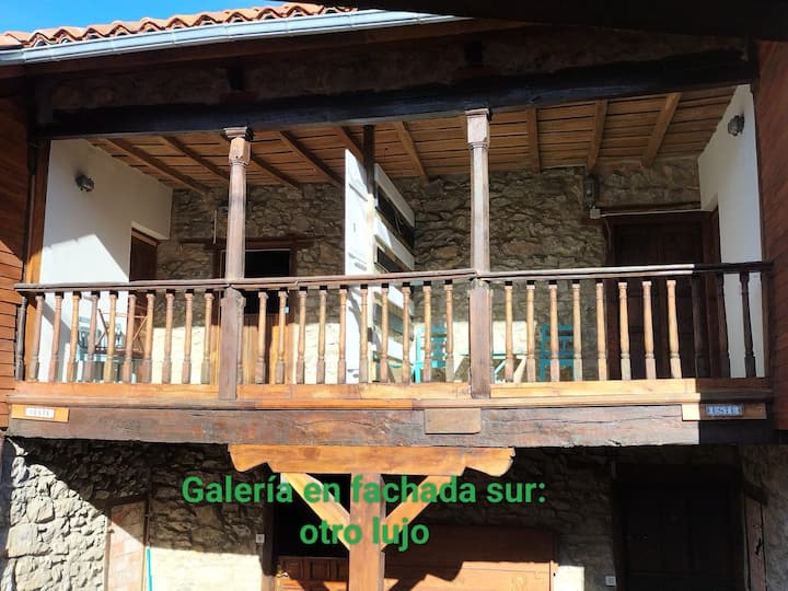 Apartamentos "El Cachucho" - Caravia