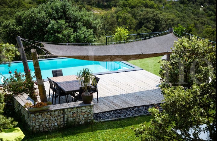 Villa  Climatisée Piscine Billard  Ping-pong - Uzès