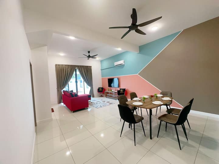 A17 Tebing Dato Onn 7 Jb Austin Adda Hieght 15pax - Johor Bahru