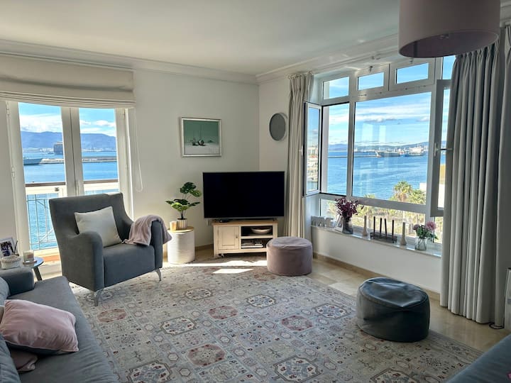 Sea View Luxury Apartment Gibraltar - Gibraltar