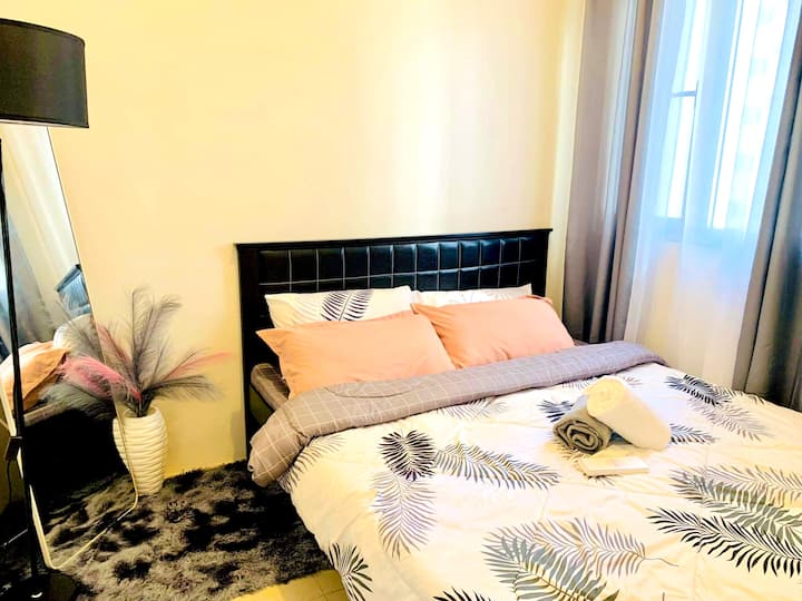 3 Mins To Sm/free Netflix/grabfood 24 Hour/karaoke - Quezon City
