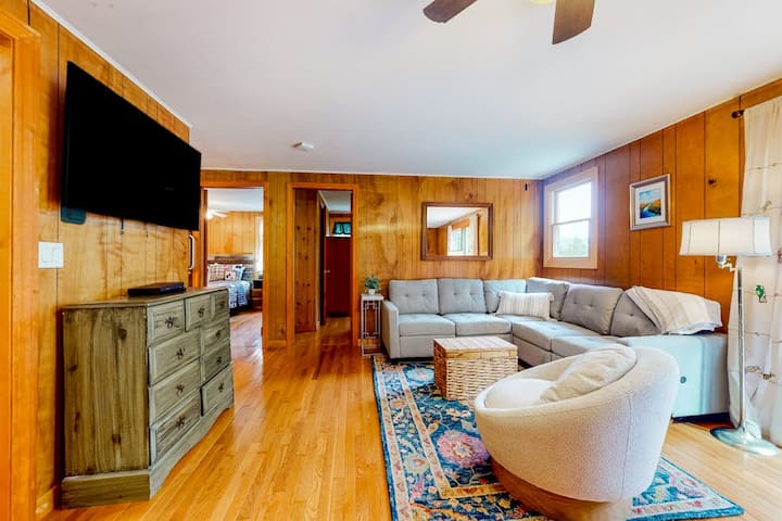 2br Private Home W/mountain Views - Dog-friendly - Grafton, VT