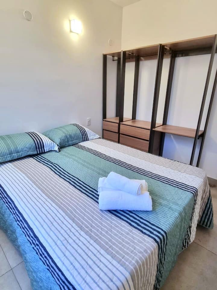 Apartamento De Dois Quartos E Reformado Na Asa Sul - Brasilia