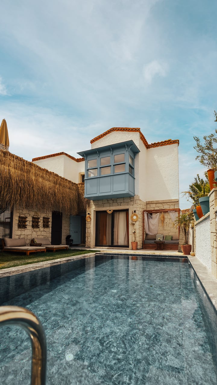Paradise Hotel Economic Bahçe Manzaralı - Alaçatı