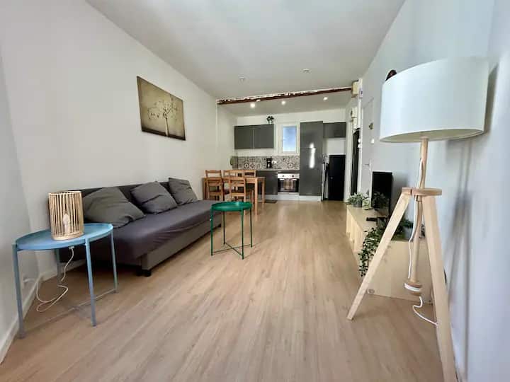 La Plaine • Vie Locale • Métro à 5 Min - Marseille