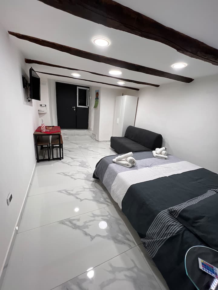 Nuvisa Quartieri Spagnoli - Naples, Italie