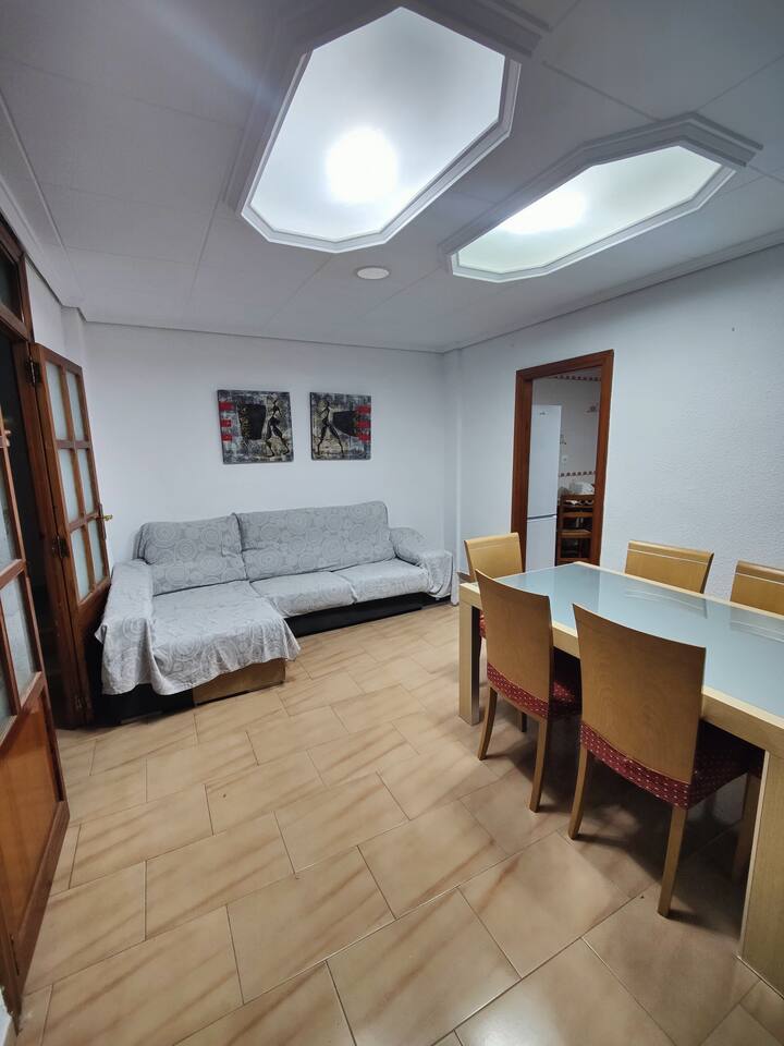 Casa De Pueblo Grande Para 7 Personas. - Cullera