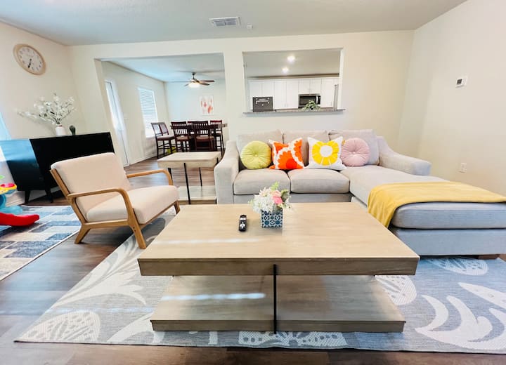 Near Bamc Jbsa-fort Sam Randolph - Universal City, TX