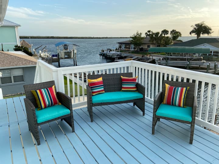 Come Stay At Our Beautiful Waterfront Home 6/3 - Hudson, FL