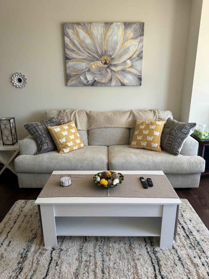 Comfy 1br With Parking Included - Highland Park, TX