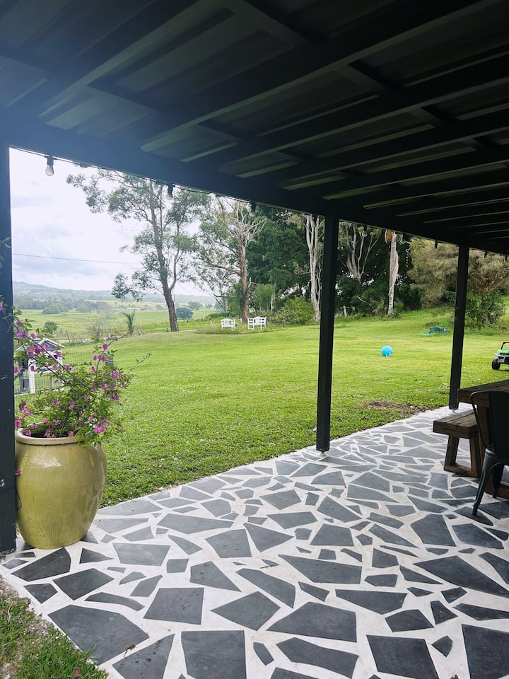 Myocum Farmhouse On 2 Acres - Ocean Shores