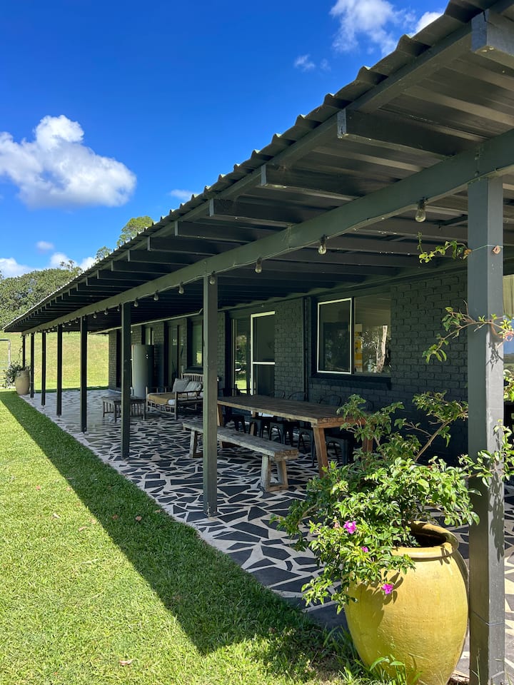 Myocum Farmhouse On 2 Acres - Brunswick Heads