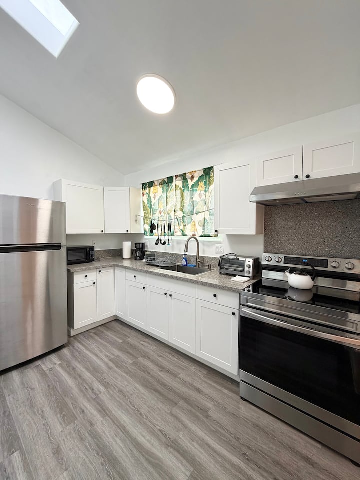 Cozy Big Island Guesthouse #1 - Waimea, HI