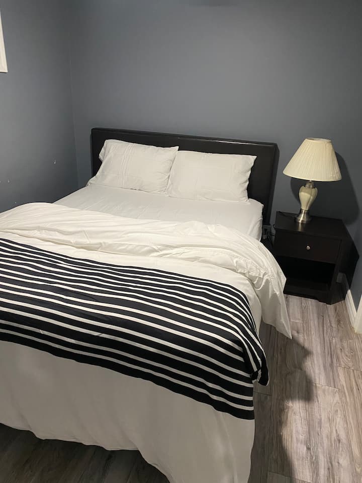 Cozy Get-away Suite - Regina