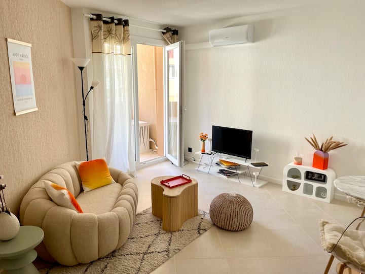 Joli Appartement Avec Terrasse, Parking En Centre - Sainte-Maxime
