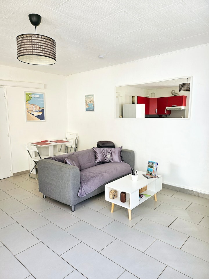 Logement Entre Mer Et Campagne - Martigues