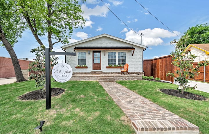 9th Street Cottage: Mins From Magnolia & Baylor - ウェーコ, TX