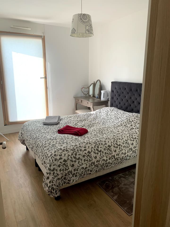 Chambre Privée + Tv (Netflix). Disneyland, France - Chessy