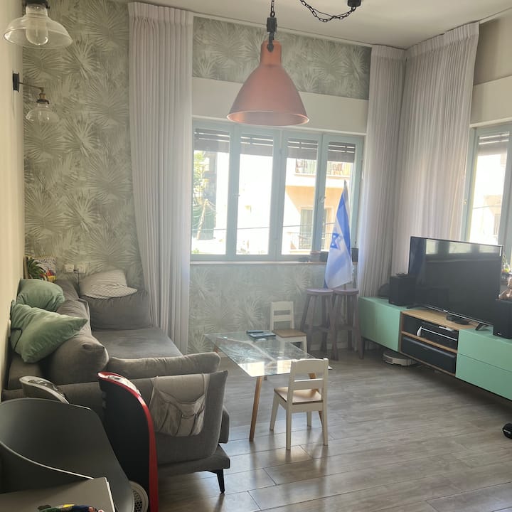 3 Rm Apartment Near The Beach + Mamad - Tel Aviv