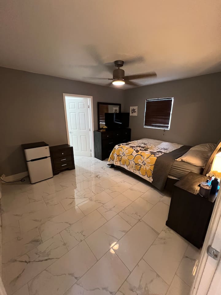 Galactic Coastal Retreat - Titusville, FL