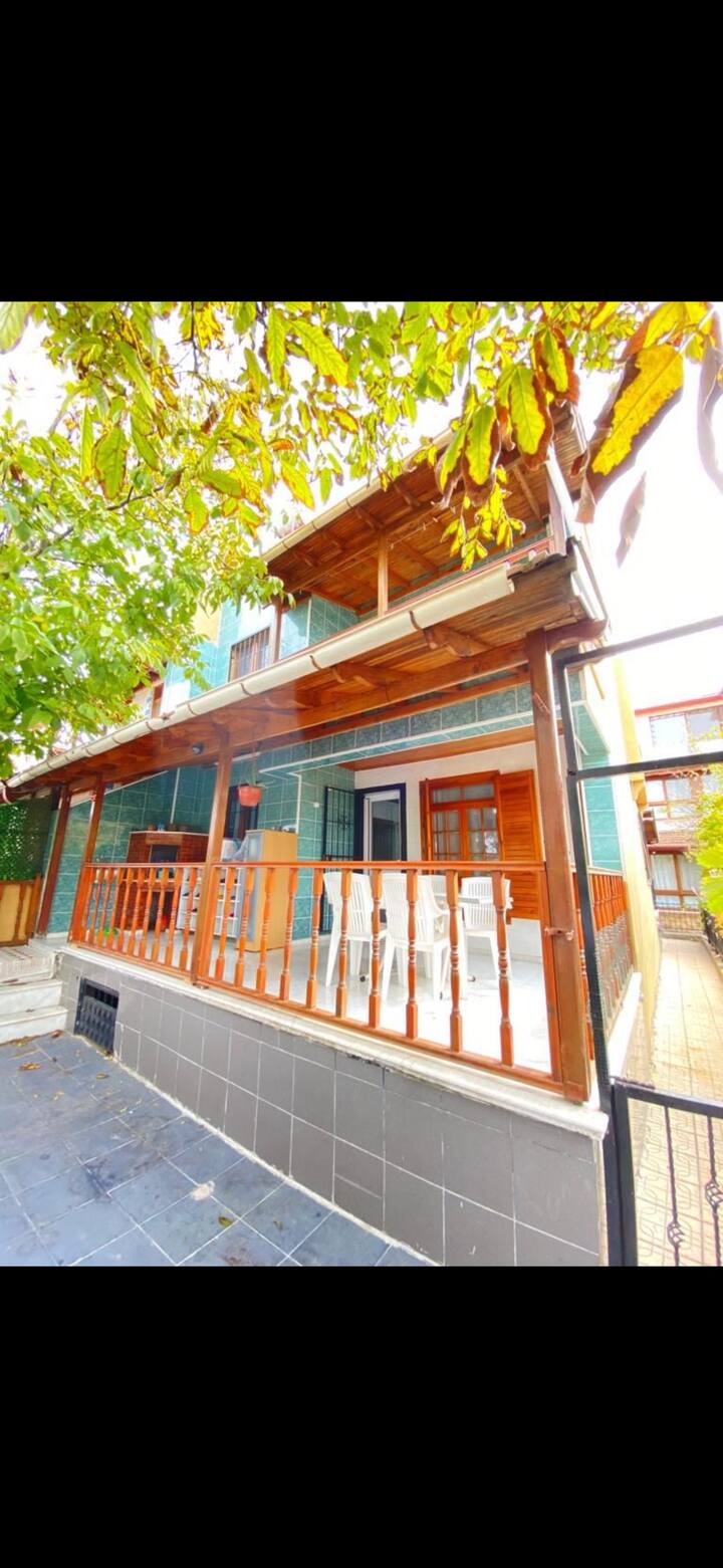 Denize Yakın Aileler Için Yazlık - Urla
