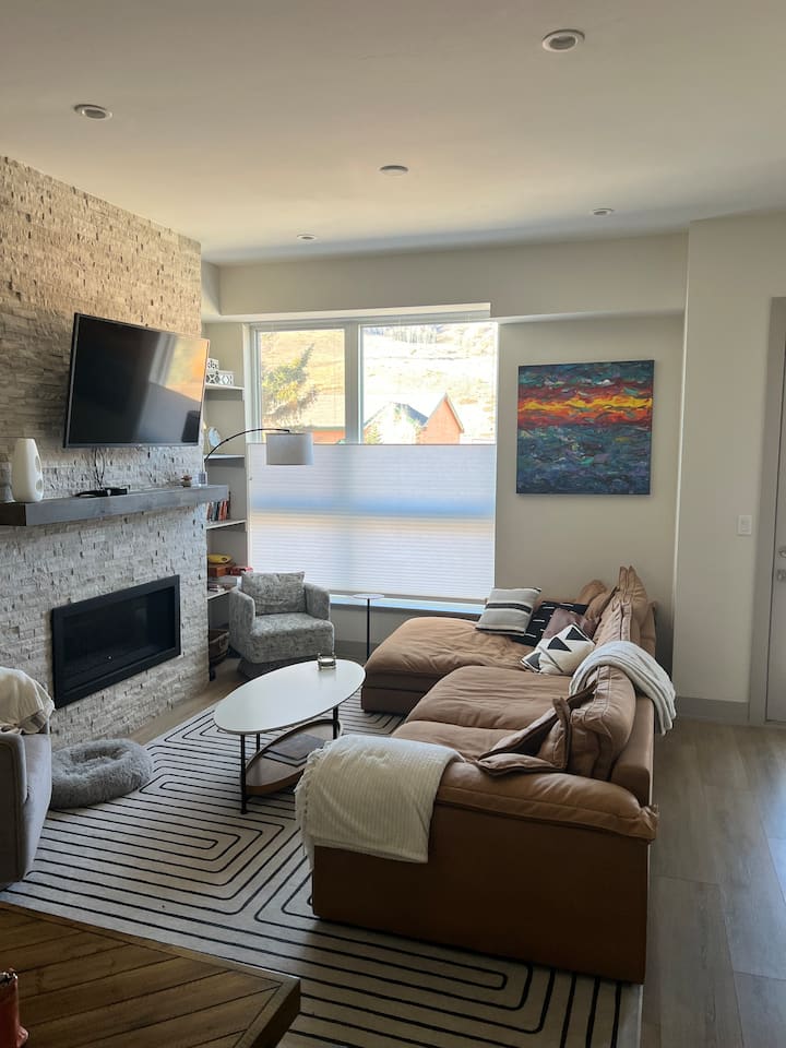 Modern Mtn Escape | Sauna • Garage • Dog Friendly - Silverthorne, CO