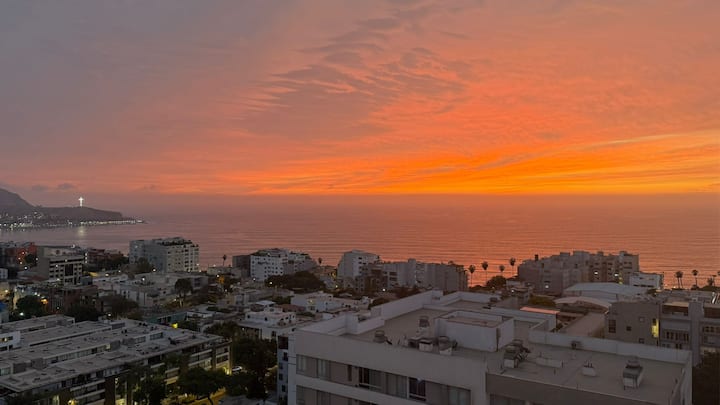 Lujoso Departamento Vista Al Mar - Peru