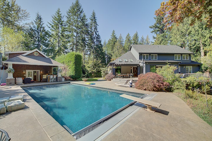 Luxury Wooded Estate With Pool - Sammamish, WA