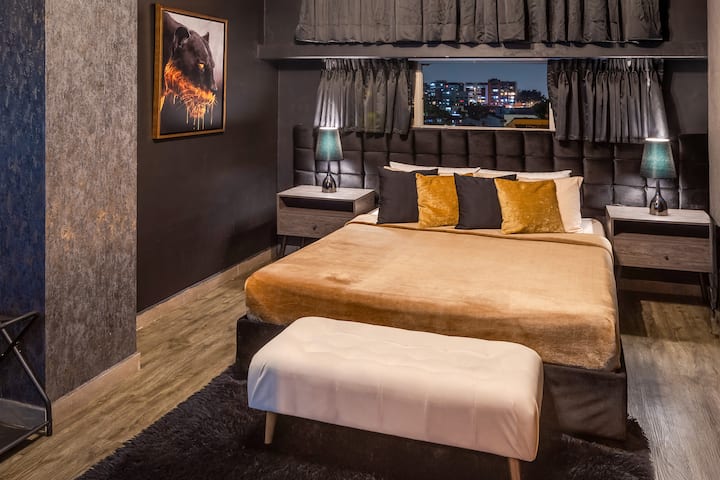 Habitación Gótica En Hotel Boutique En El Oeste - Cali