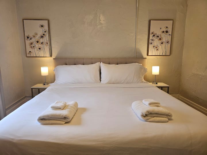 6 Minutes Drive To The Falls W/ King Size Bed! - 나이아가라폴스