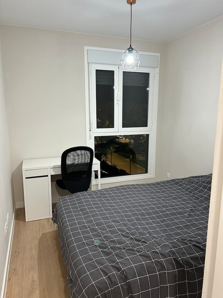 Cómoda Habitación En Móstoles - Móstoles