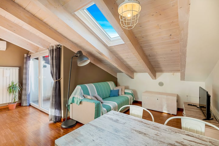 Loft Con Terrazza Per Quattro Persone - La Spezia