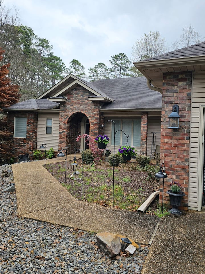 S & T Riley Blvd. - Hot Springs Village, AR