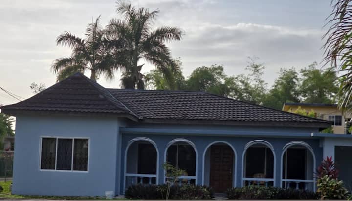 Imax Diamond Villa - Negril