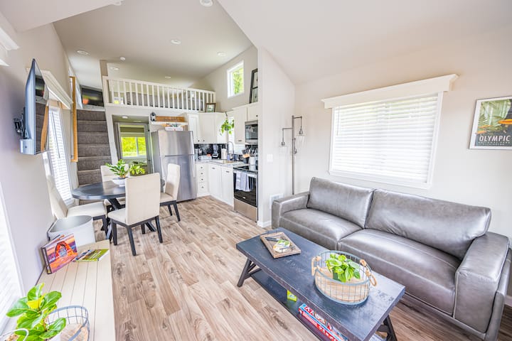 Rainforest Tiny Home Retreat #18 Farmhouse - Forks, WA