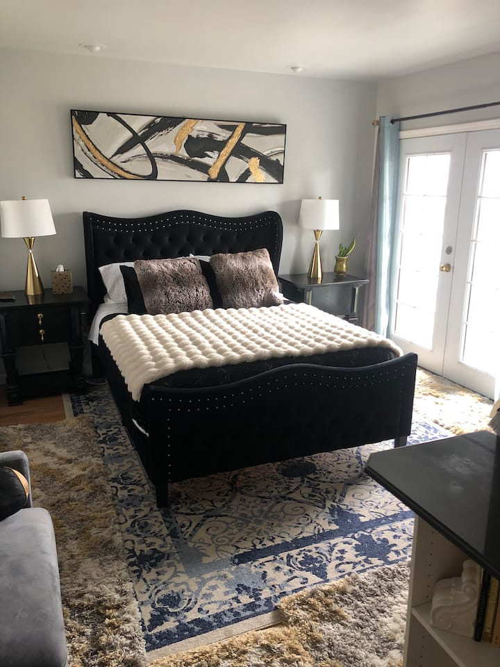 Jacuzzi Getaway, Private Apartment W/ocean View - San Francisco, CA