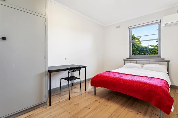 A Privet Room In A Shared House - Adelaide