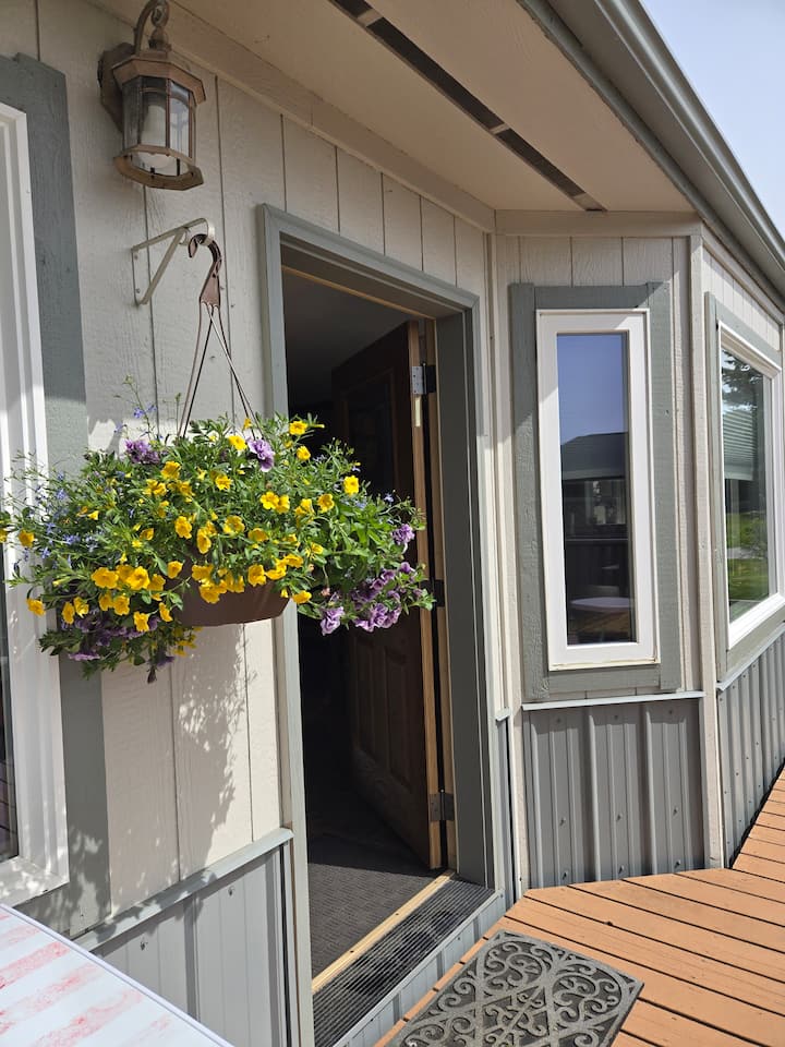 Homer Hideout - Homer, AK