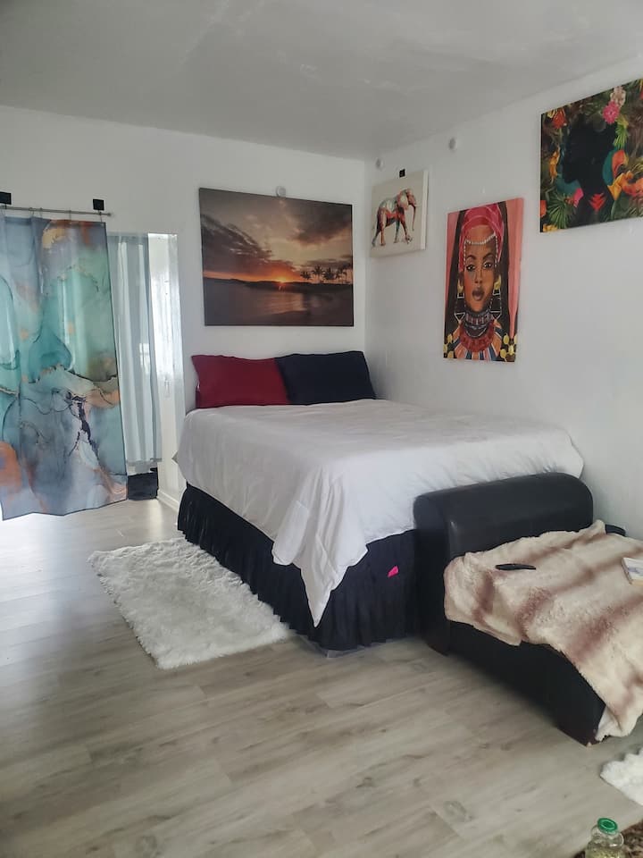 Read The Reviews & Description First 420friendly - Miami, FL