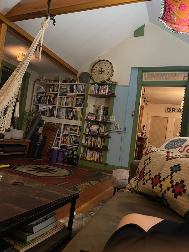 Peaceful Room In Brattleboro - Brattleboro, VT