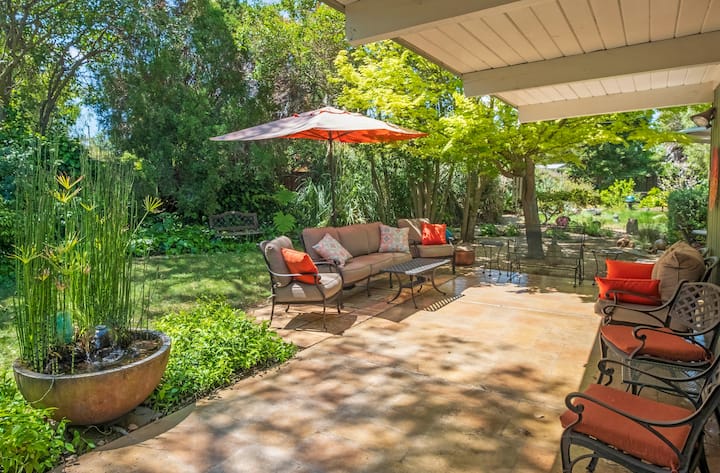 Spacious Home With Patio, Yard, Home Gym - Palo Alto, CA