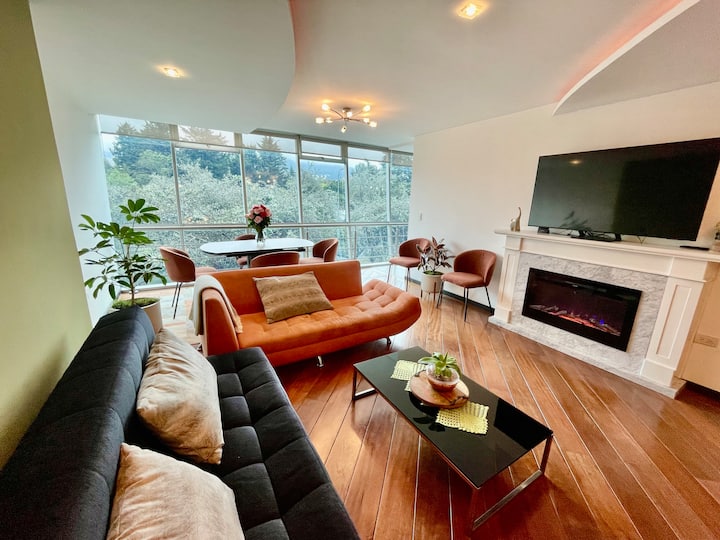 Exclusive Modern Cozy Picasso - Quito