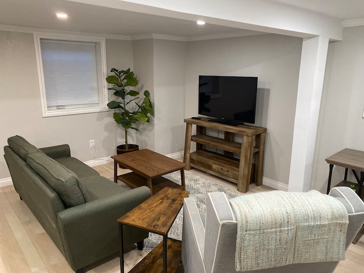 Discounts For Monthly Stays - New Basement Apt. - Happy Valley, OR