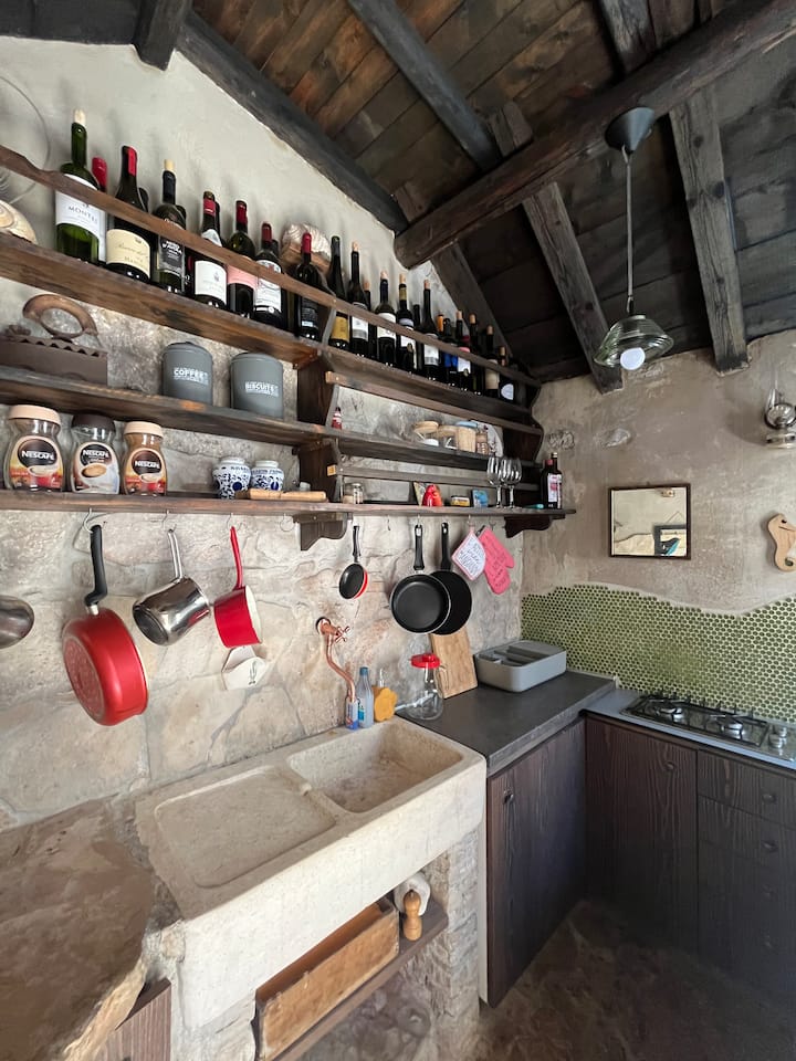 Romantic Stone House And Yard Near Stunning Beach - Maslinica
