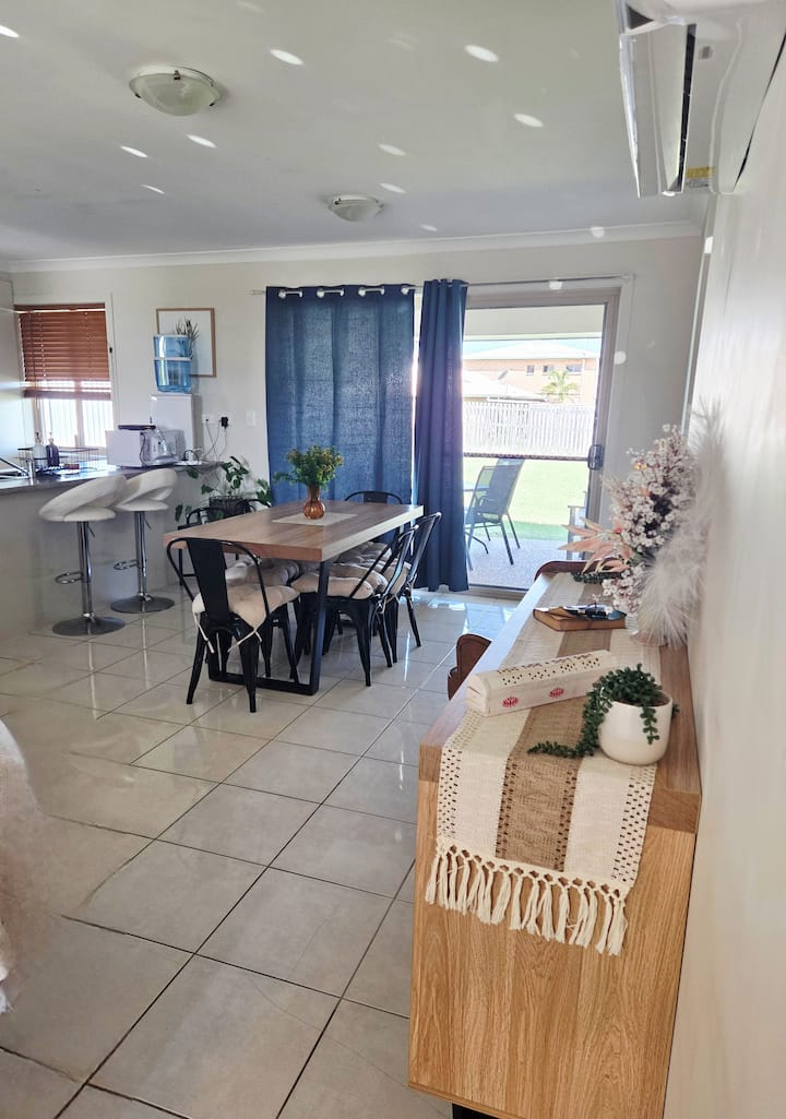 Vik’s Comfortable Stay • Space Bbq Wifi & Style - Rockhampton