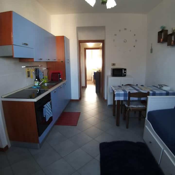 Antica Argenteria ,Stazione E Centro A Due Passi. - Vercelli