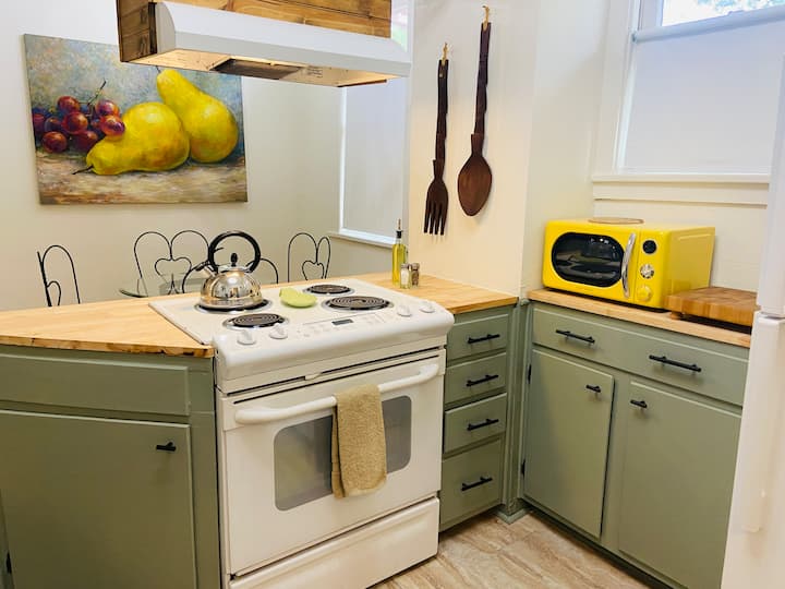 Little Pink House, Historic Highland Triplex - Shreveport