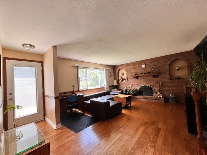 Ravine Room For Monthly Rental - St. Catharines