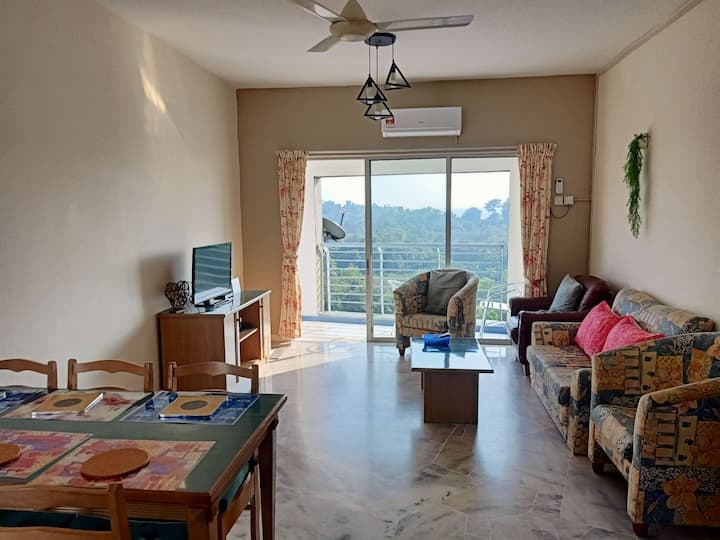 Pd Panoramic 2-bedroom Condo, Up To 6 Pax - Pasir Panjang